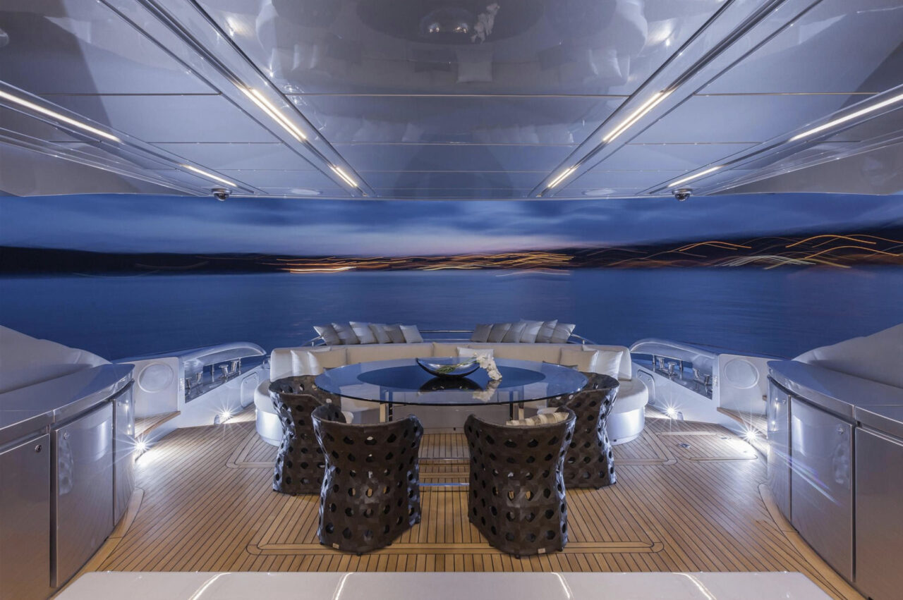 Pershing 108 hull 7 ⋆ FRONT YACHTS INTERNATIONAL